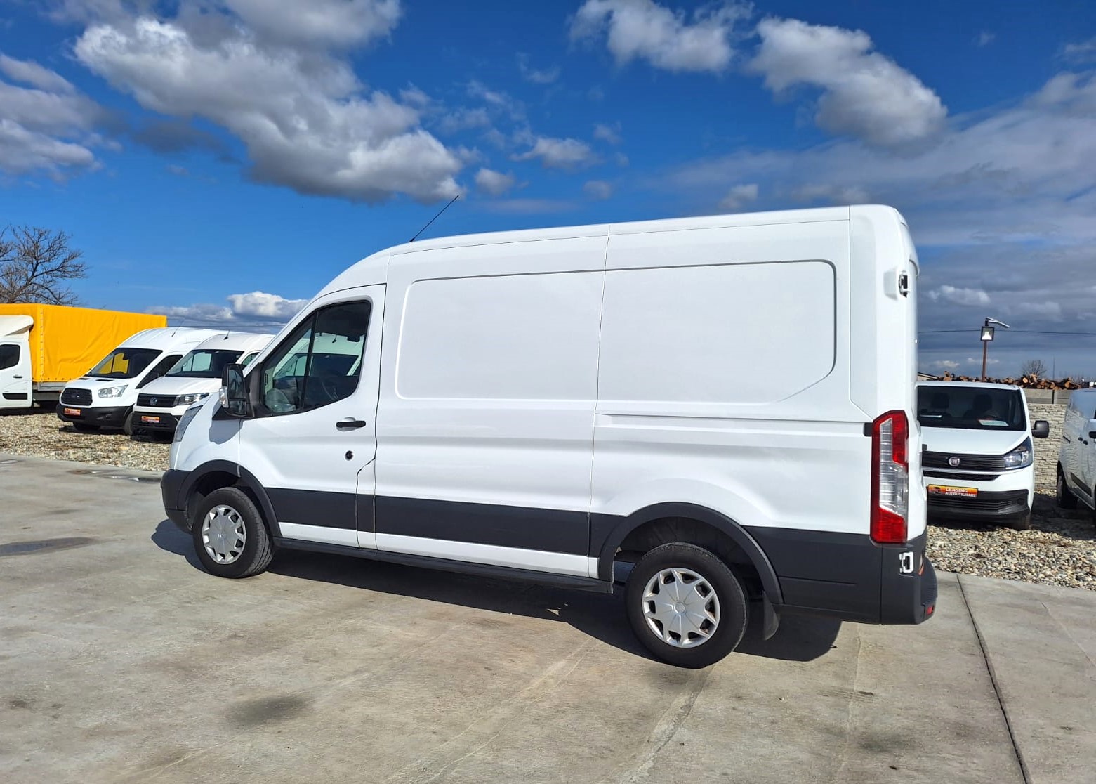 Ford Transit L2H2 - Leasing Autoutilitare